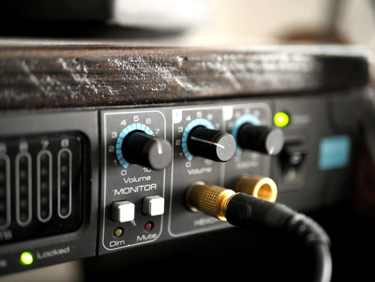 5 of the Best Thunderbolt Audio Interfaces for Advanced Musicians ...