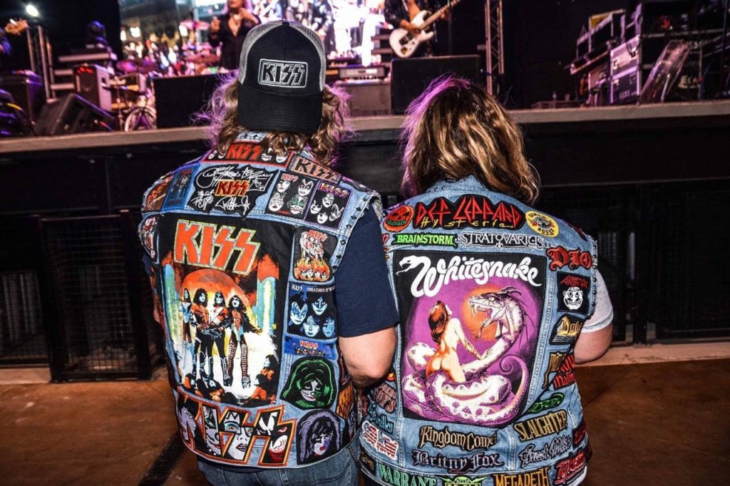 What You Should Know About That Awesome ‘80s Heavy Metal Look - Chart ...