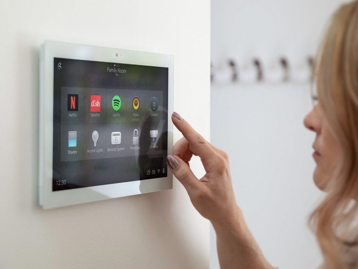 How Automated Lighting Systems Make Your Home Smarter in 2025 - Chart ...