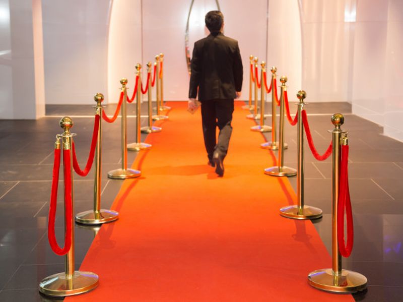 What are Stanchions? Stanchion Definitions & Types of Stanchions ...