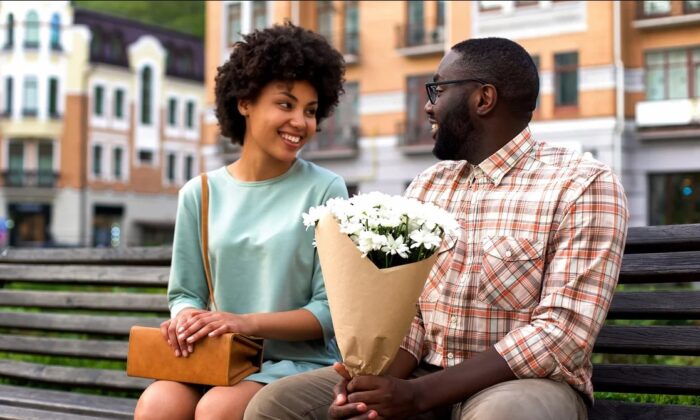 What to Wear for your First Date and What to Avoid At All Costs - 2024 ...