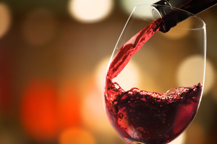 What Kind Of Wine Is Glou Glou?6 Interesting Facts To Know - Chart Attack
