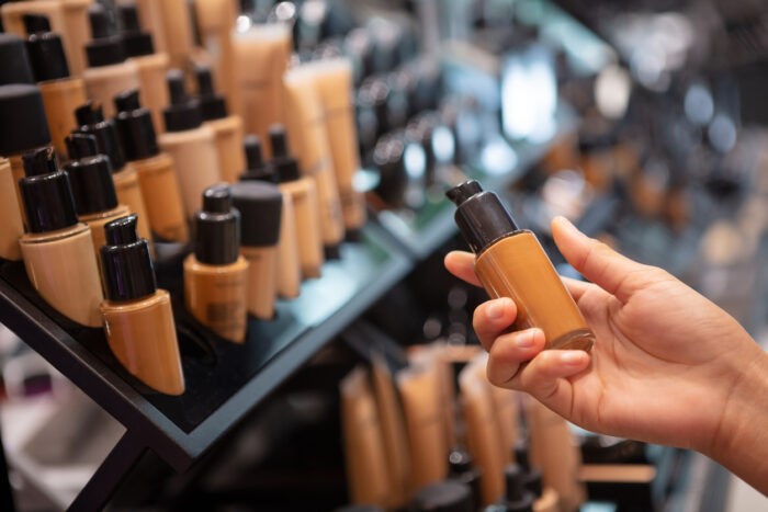 9 Advantages of Partnering with Third-Party Cosmetic Manufacturers for ...