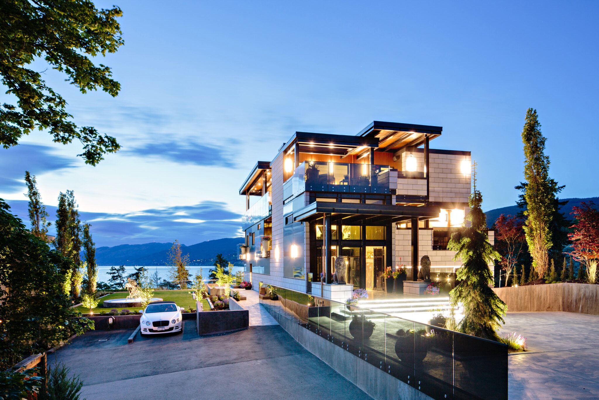The Future of Affluence: Innovations in Luxury Custom Home Design ...