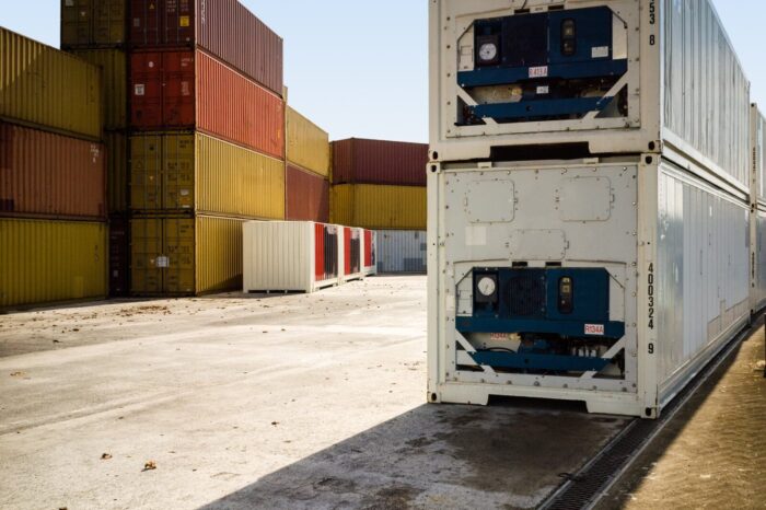 How Do Refrigerated Shipping Containers Maintain Temperature Control ...
