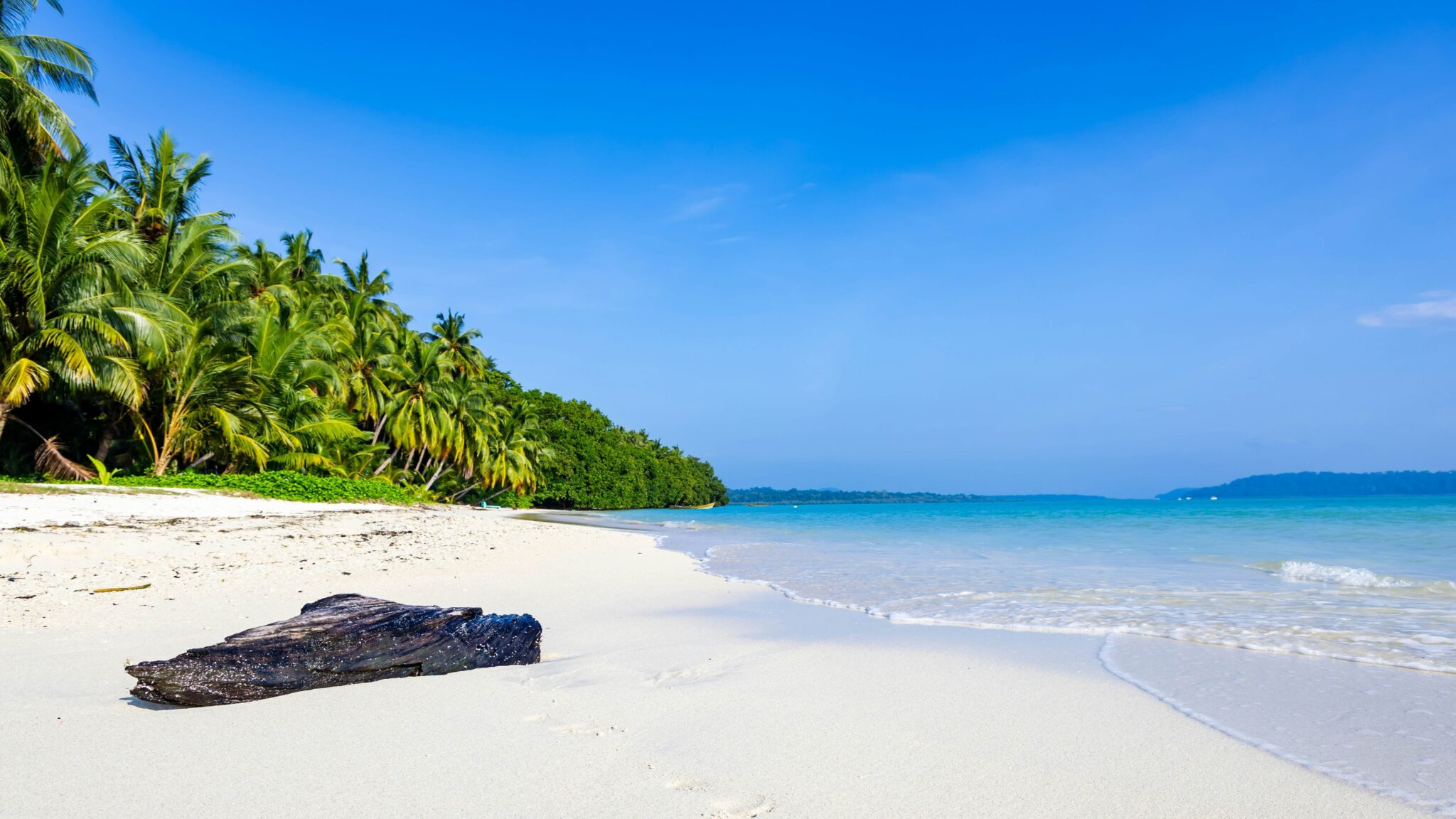 12 Lesser-Known Island Chains You Can Visit Without Major Tour Crowds ...